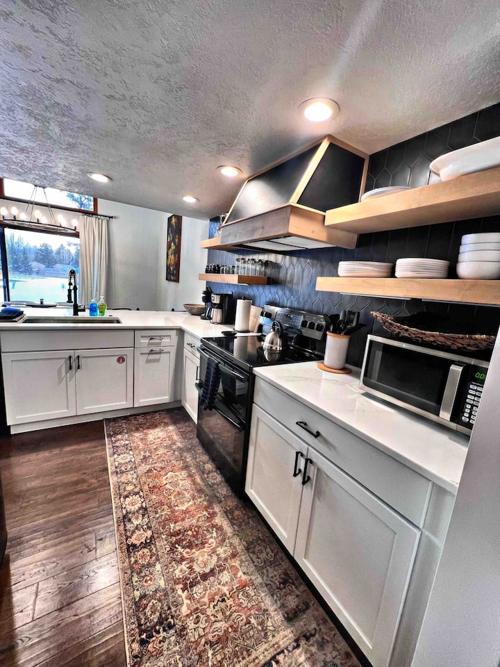 * New* Uptown High Pines Condo - Pagosa Springs, CO