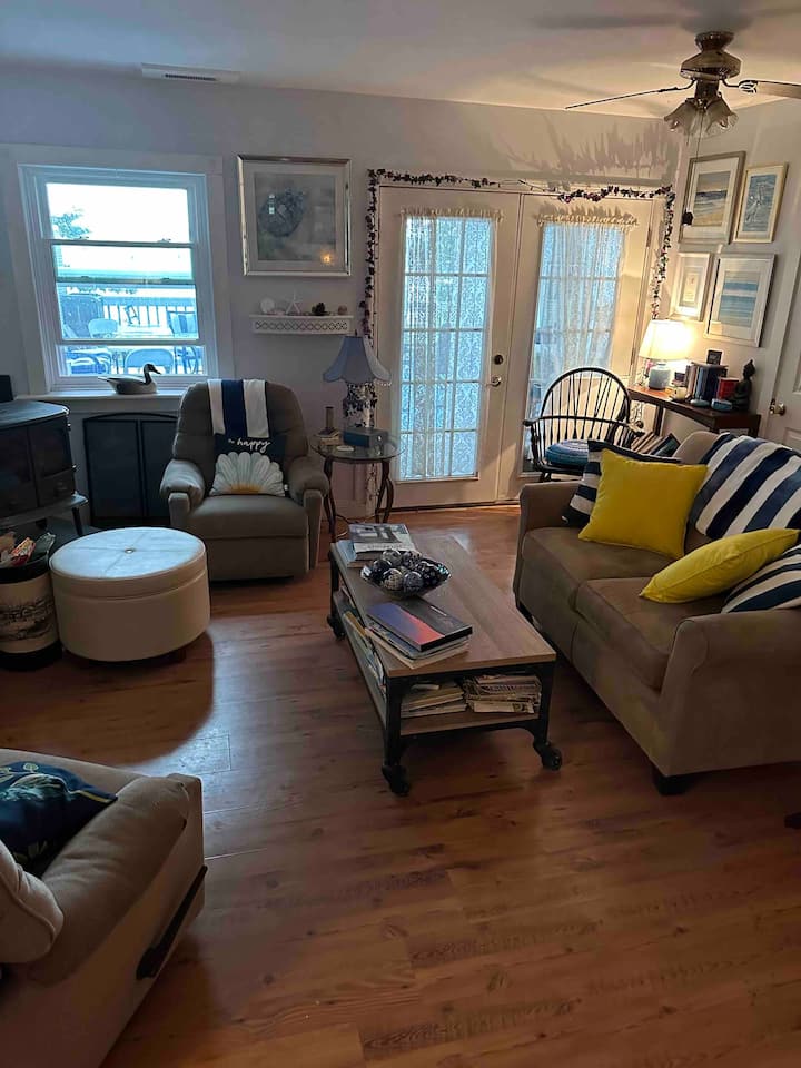 Cozy Bedroom Seneca Lake
Shared Kitchen & More - Seneca Lake