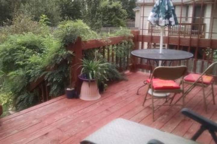 Spacious And Private 2-bedroom Basement Of Windows - Lawrence, KS