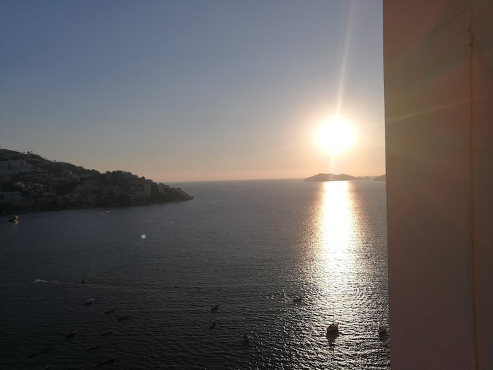 Departamento En Playa Con Gran Vista A La Bahía - Acapulco