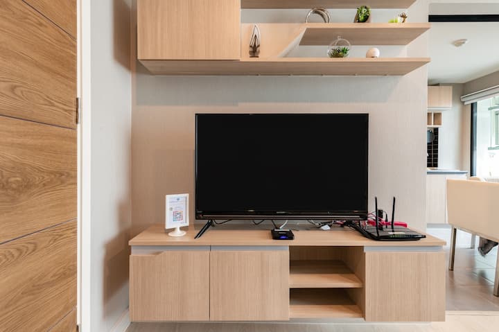 Luxury Condo Bts Onnut,pool,ac,wifi - Bangkok