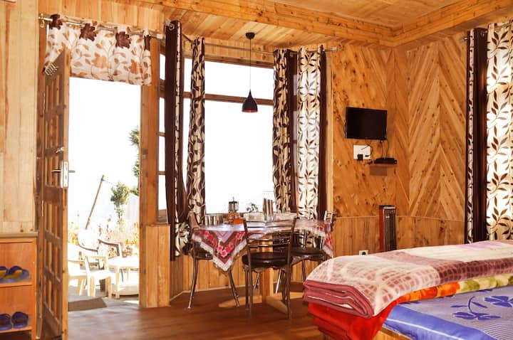 2 Bedroom | Lawn| Apple Farm | Homely Food | - Kufri