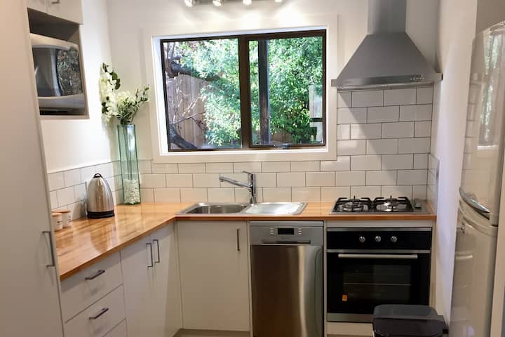 Town Fringe Hideaway - Queenstown