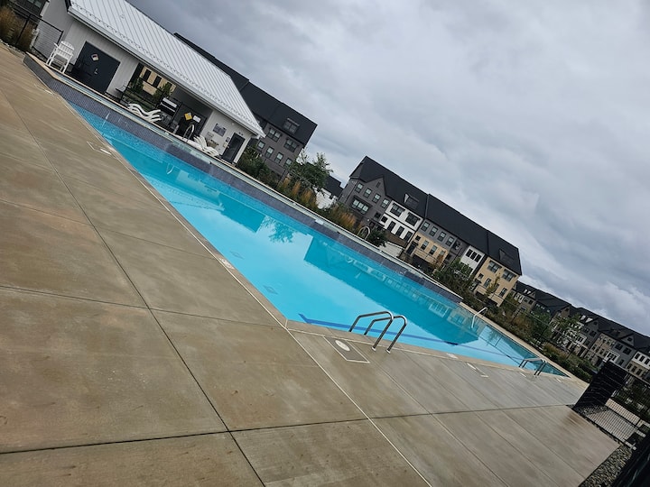 Scenic 4bd (5b) 3.5ba; Close 2 Airport, Ev Charger - Glen Burnie, MD