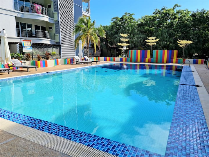 Renovated 2br 6 Pax Apartment With Kitchen & Pool - Langkawi