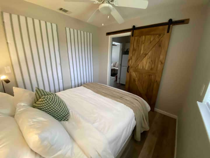 Cozy Guesthouse In The Country - United States