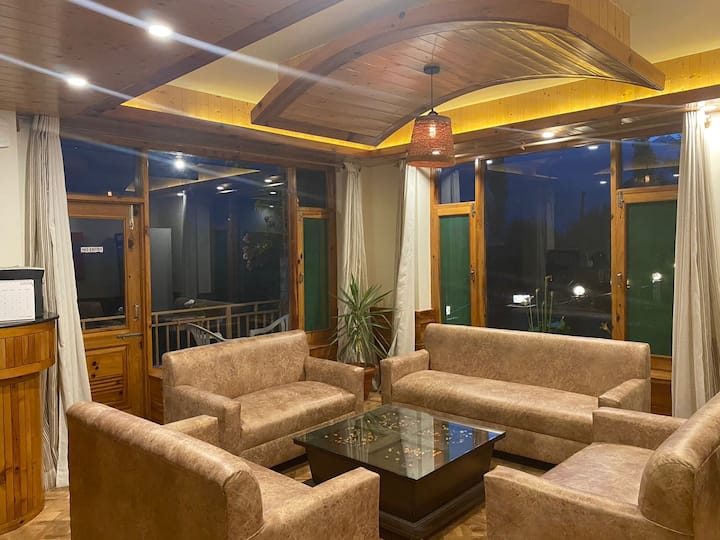 Luxurious Two Bedrooms With Mesmerizing Views - Manali