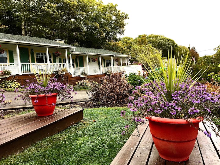 The Mount Battie Inn~family Suite~lincolnville~camden - Camden, ME