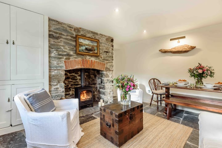 Delightful Cottage In Picturesque Hamlet - Salcombe