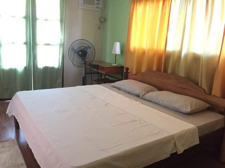 Bnky Bed & Breakfast (Room G) - El Nido, Philippines