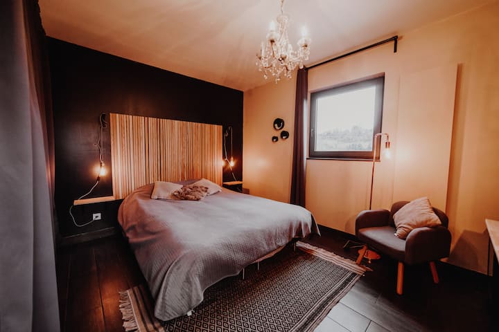 Logement Avec Jacuzzi Panoramique Privatif - Gesves