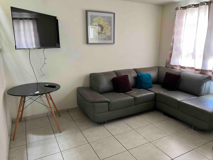 Casa Segura, Cómoda Súper Ubicada - Celaya