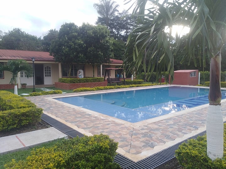 Casa Quinta La Isabellita - Acacias