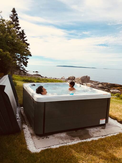 Cosy oceanfront cottage by the beach - Cottages for Rent in Hunts Point ...