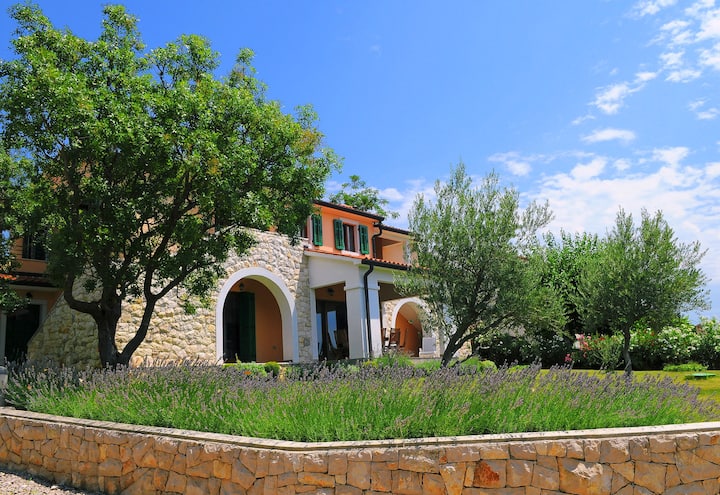 Luxurious Country Style Cottage Marina - Croatia