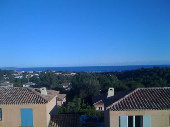 3 Pièces . Vue Panoramique Et Dégagée Sur Mer. - La Colle-sur-Loup