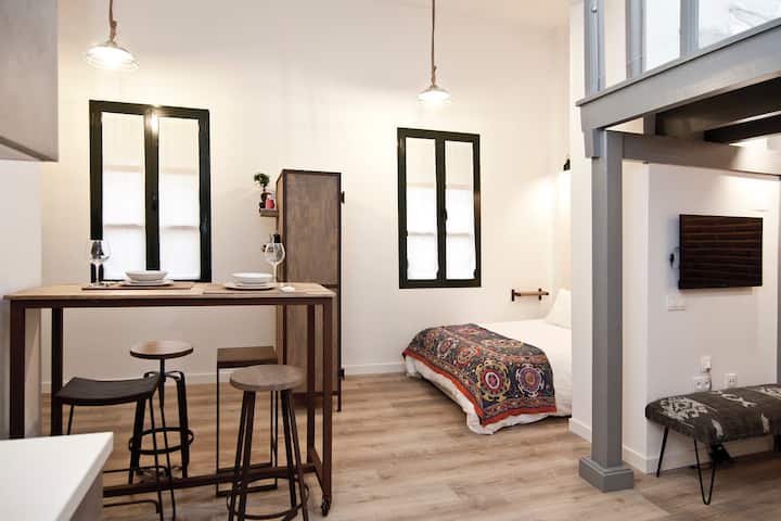 Vintage Loft In The Heart Of Santa Cruz - Sevilla