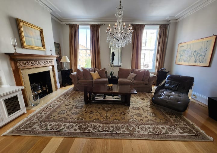 Chelsea & Kensington Townhouse With Roof Terrace - Barnes