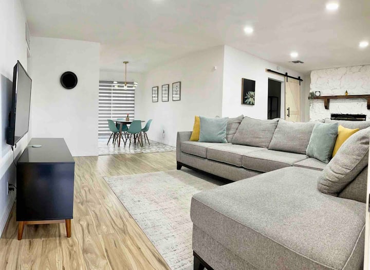 4bdr/2ba Min. From Lv Blvd, Strip & Downtown - Las Vegas