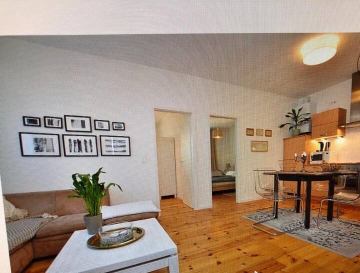 3 Gemütliche Und Schicke Zimmer Zum Wohlfühlen - Stuttgart