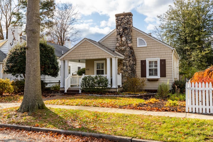 Cozy Cottage - Richmond, VA