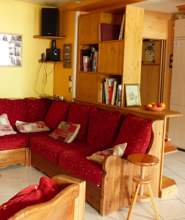 Chambre G* Dans Un Appartement En Résidence - Albertville