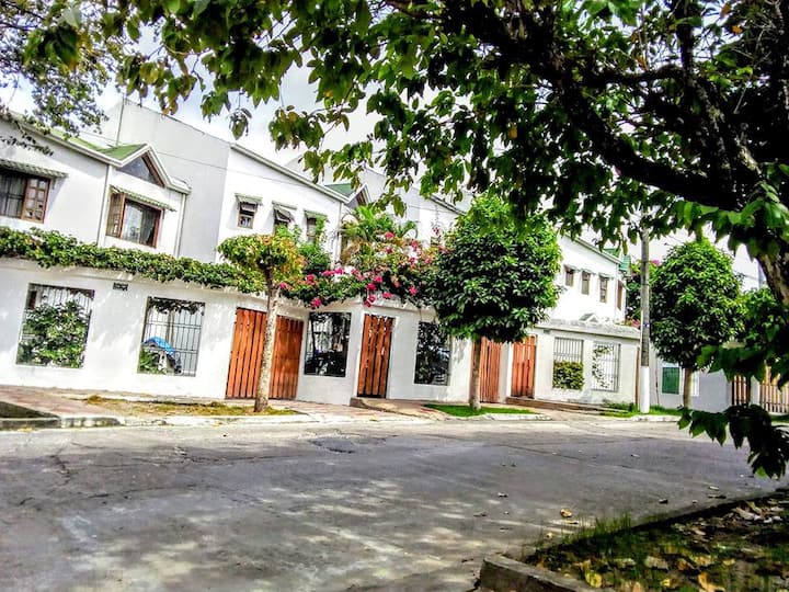 Barrio Blanco Townhouse - Ricaurte