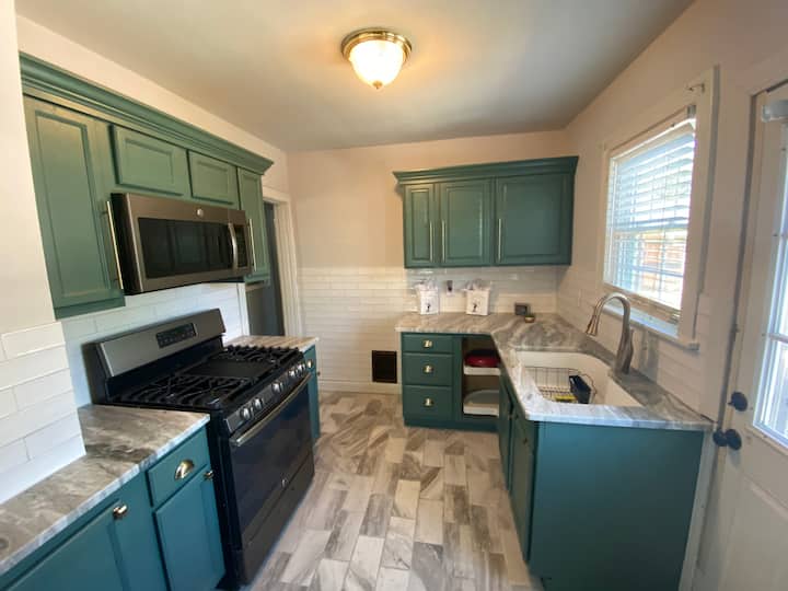 East Nashville Cottage - Pet Friendly - Nashville, TN