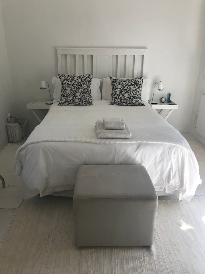 Quaint Cottage Near The City - Johannesburg