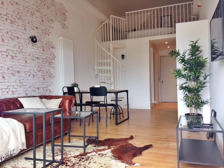 Industrial Style 2 Floors Loft - Florenz