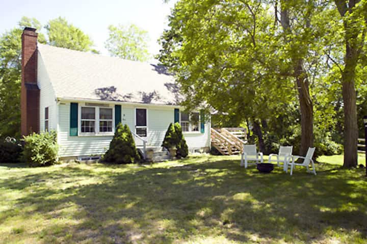 Cape Cod Bayside Rental - Walk To Private Beach - Wellfleet, MA