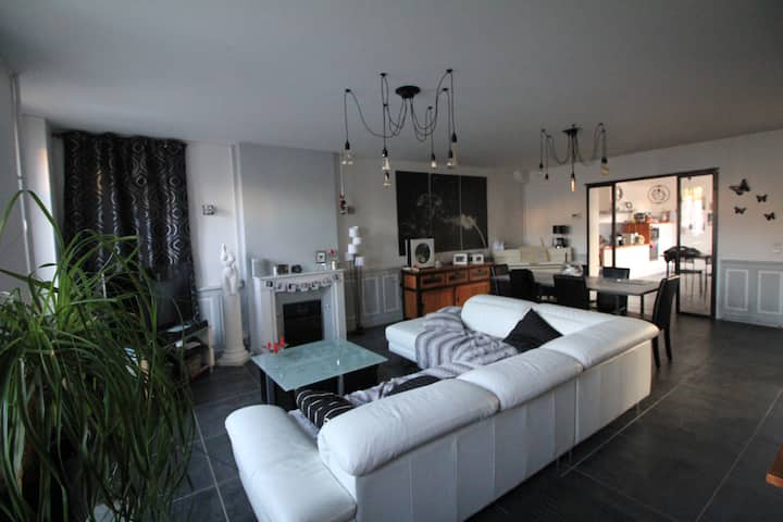 Grande Suite Familiale Avec Sanitaires Privés - Romorantin-Lanthenay