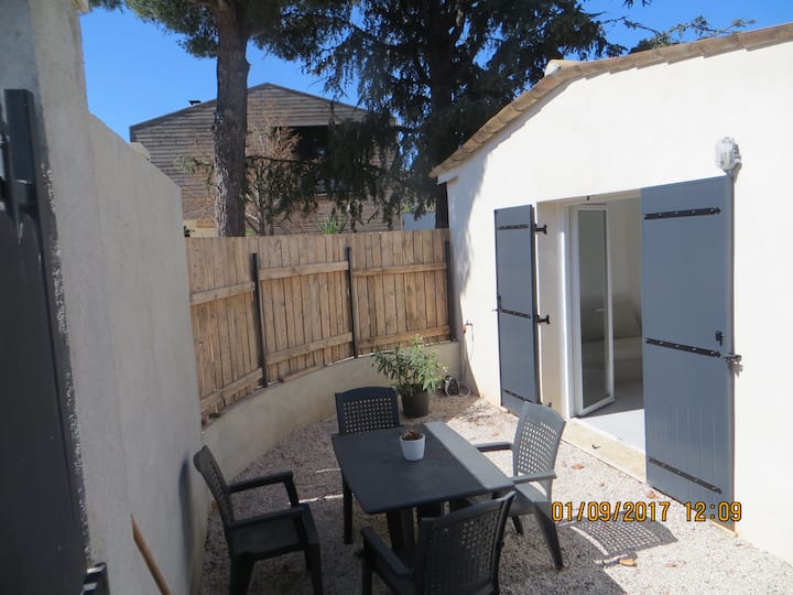 Studio De Plein Pied Avec Extérieur Sans Vis à Vis - Marseille