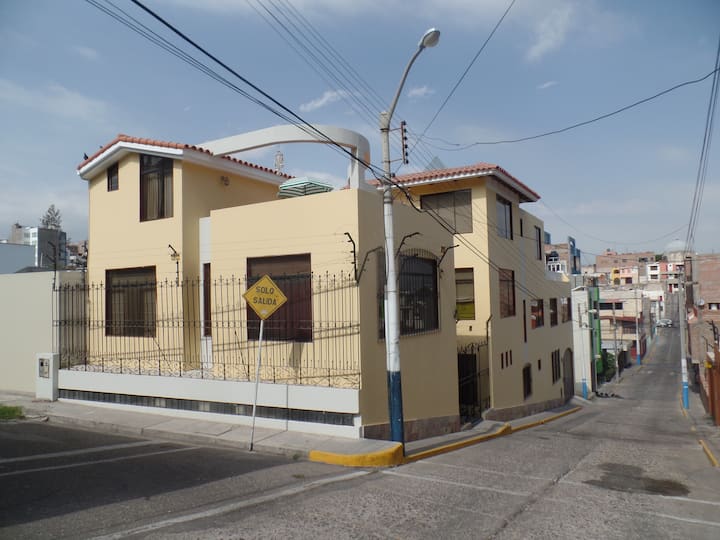 Yuyus 'Home Arequipa 1 - Arequipa