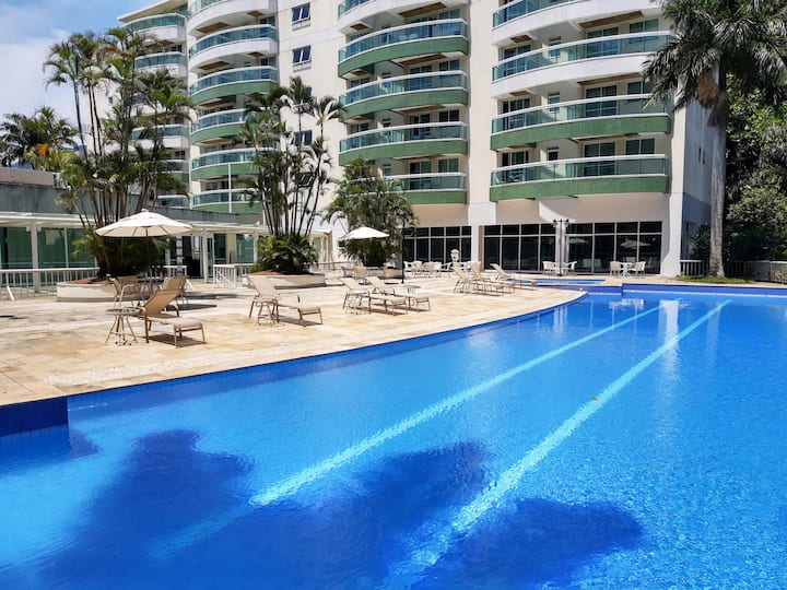 Suíte Com Varanda E Vista Para A Piscina - Rio de Janeiro