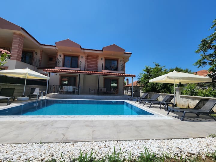 Ortaca/dalyan Doğal Ortamda Huzurlu, Havuzlu Villa - Dalyan
