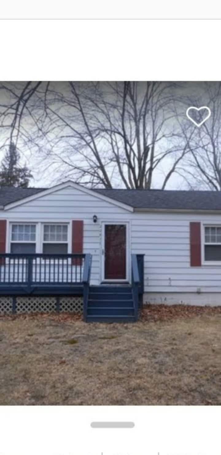 Very Nice Clean Quiet Home On A Country Setting 👌 - Farmington Hills, MI