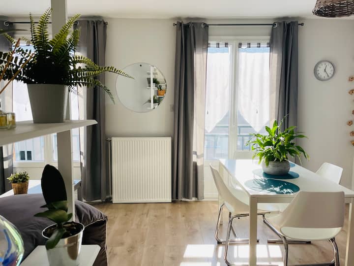 Studio 30m2, 1 Min Du Lac / Parking Privé Gratuit - Annecy