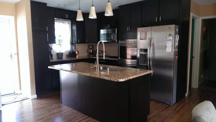 Urban Eco Zen Den - Portage, MI