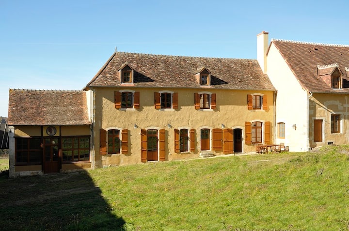 Gîte Agréable Au Château Du Magnet - La Châtre