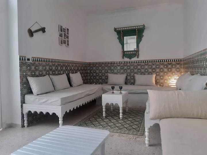 Pieds Dans L'eau à La Médina Hammamet Centre - Hammamet