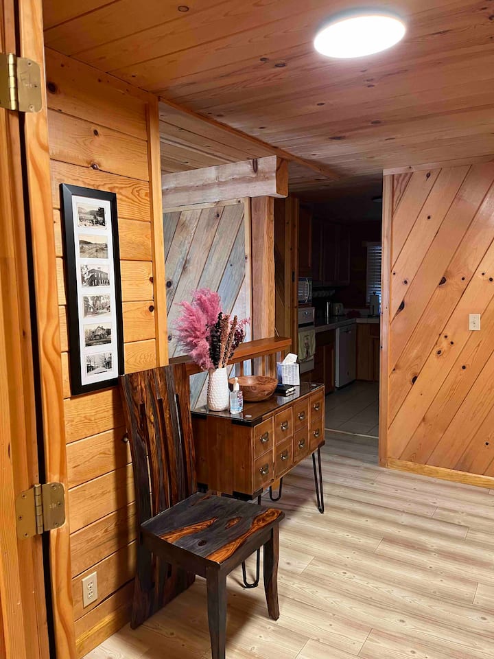 Beautiful And Comfortable Family Log Cabin - Pinecrest, CA