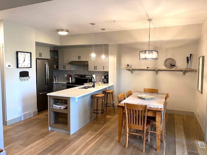 Modern Mountain Condo, Prime Ski/golf Location - 킴벌리