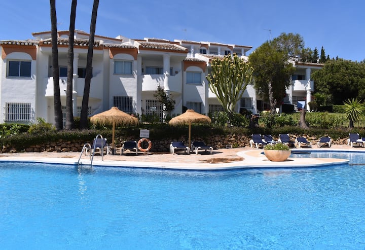 Beautiful 2 Bedroom Apartment In Calahonda, Mijas - Calahonda
