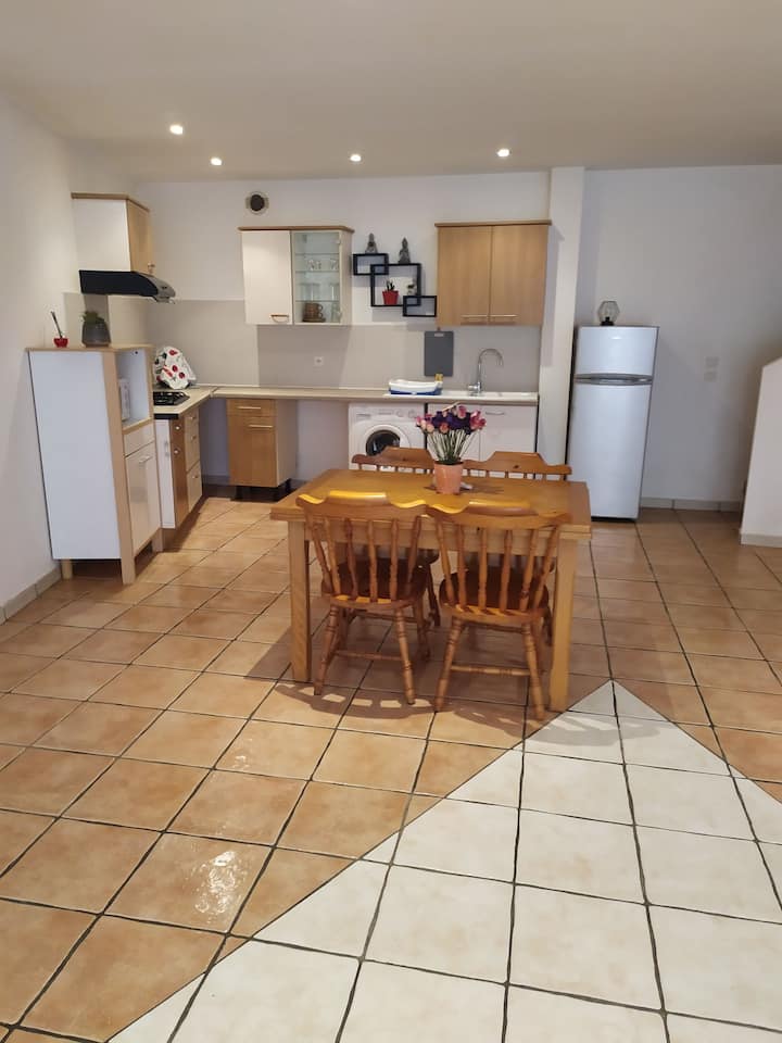 Torreilles Charmant Logement  4 Pièces En Duplex - Torreilles