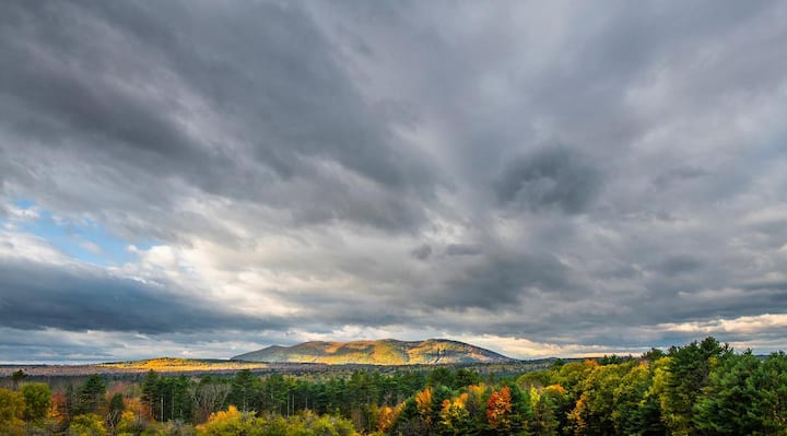 Cozy Apartment Golf Retreat - Bridgton, ME