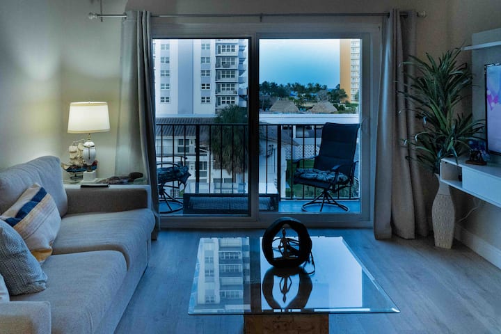 Entire Flat 2 Min From The Beach - The Bahamas