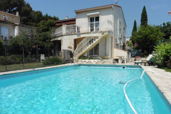 Location D'un T2 Au Bas D'une Villa - Port-de-Bouc