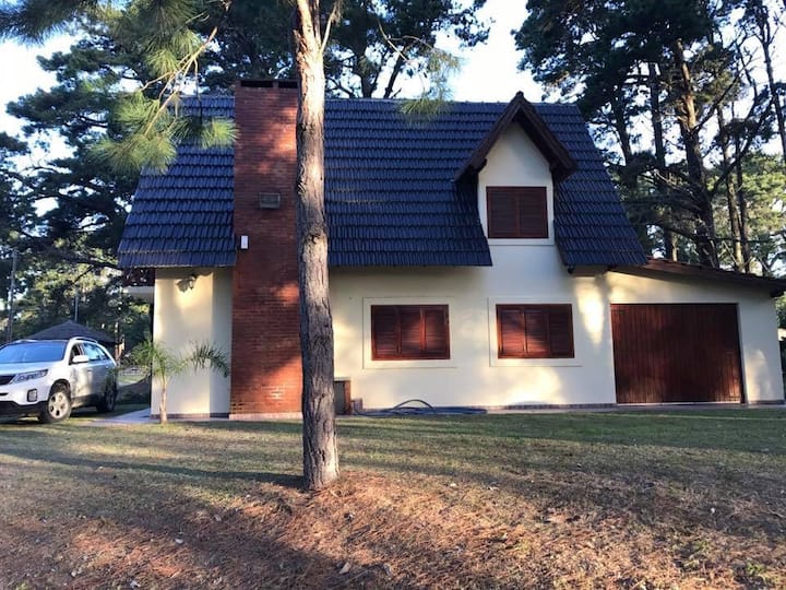 Casa En La Playa; La Lucila Del Mar,zona Del Pinar - Santa Teresita