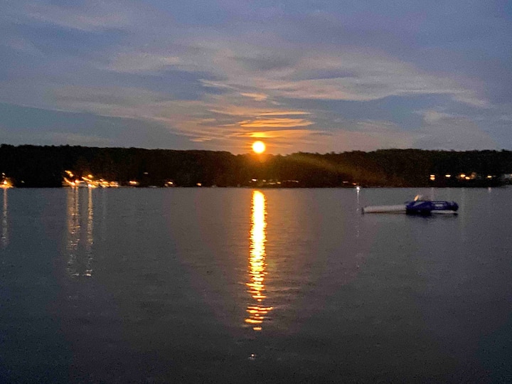 Quintessential Lake House On Winnipesaukee - Tuftonboro, NH